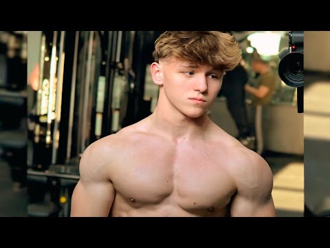  bradley browne emerging young bodybuilder flexing muscles