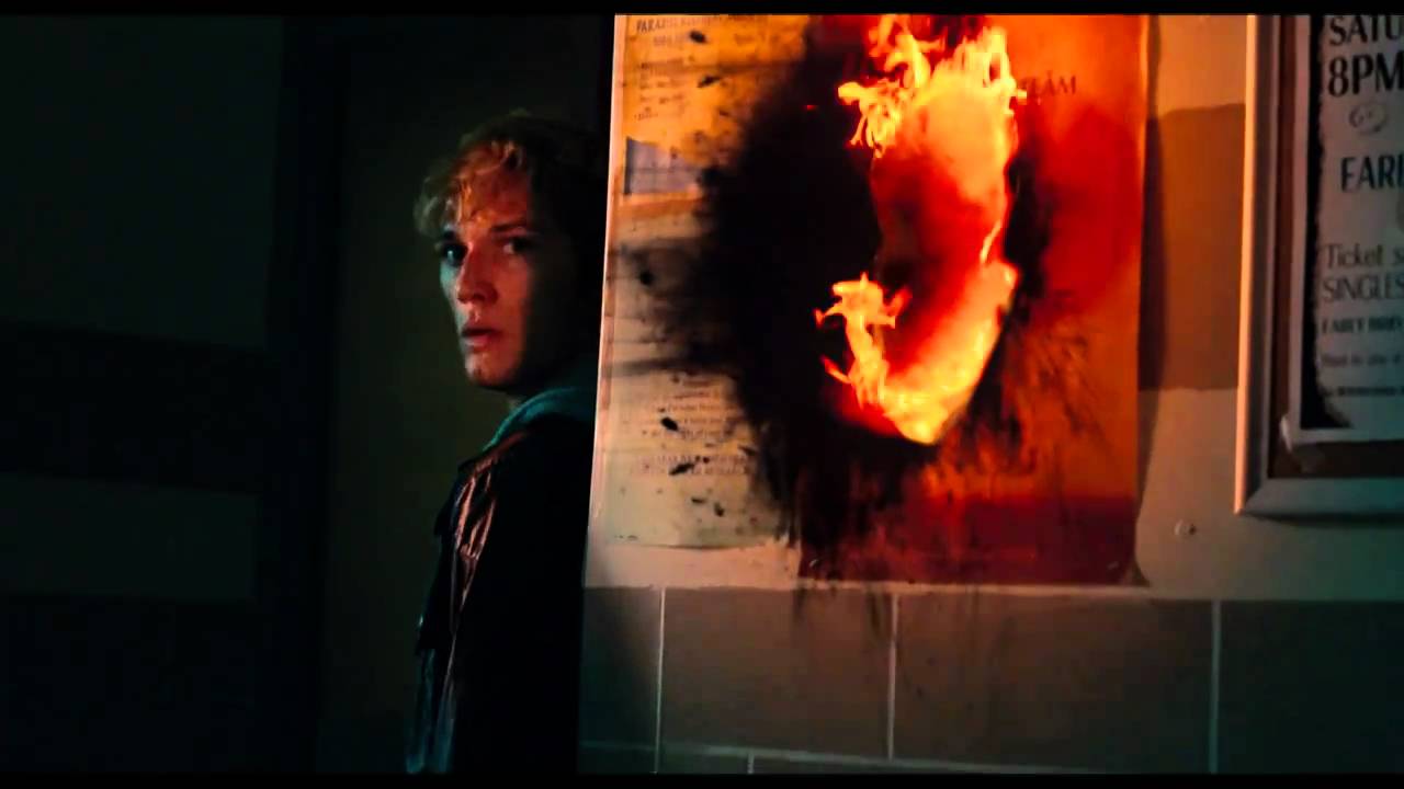 I Am Number Four - Sneak Peek #6 - Hallway Fight - YouTube