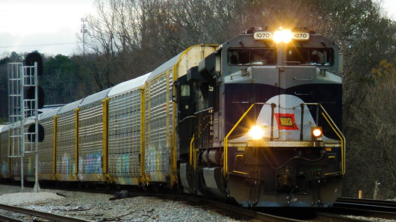 NS 1070 "Wabash" leads NS 346 at CP Bridge in Atlanta, GA. - YouTube