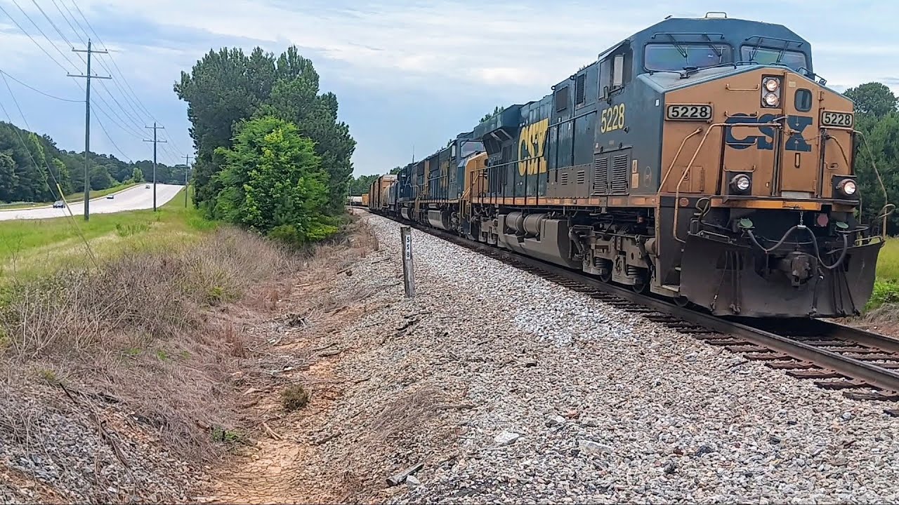 CSXT 5228 leads CSX M692 with 2 SD70MAC trailing at Laurens SC on the ...