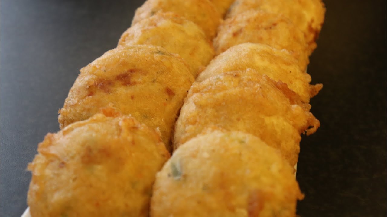 Katles za Kuku (chicken castles) - YouTube