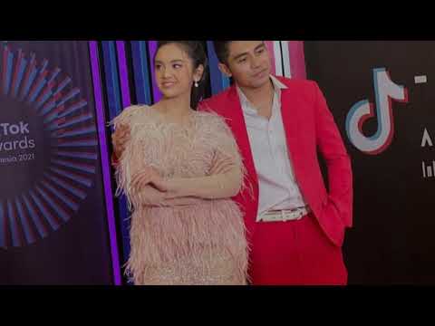 Mesranya Lyodra dan Riza Syah di Acara TIKTOK AWARDS 2021