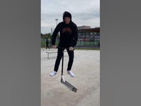 Крутые трюки на самокате ! - YouTube