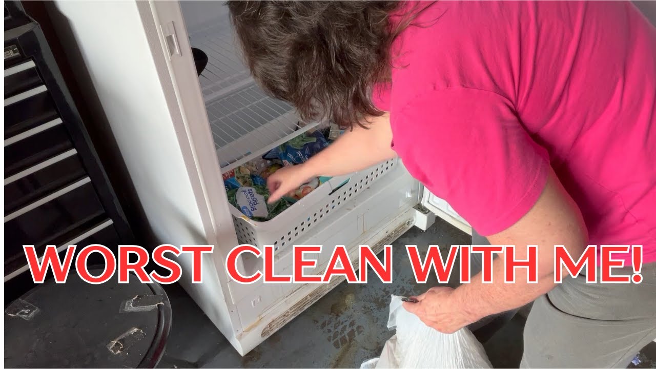 GROSS! Dead Freezer Clean Out! The Freezer In The Garage Broke Down ...