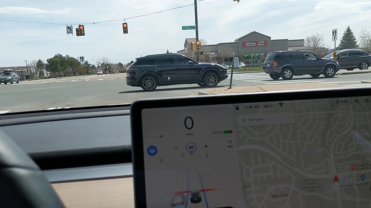 Tesla FSD Automatic Stop at Stop Lights and Stop Signs - Demo - YouTube