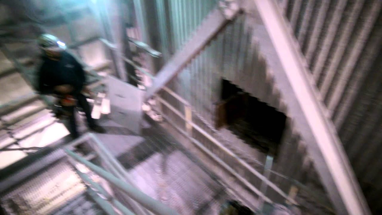 Explosive deslagging with dynamite - YouTube