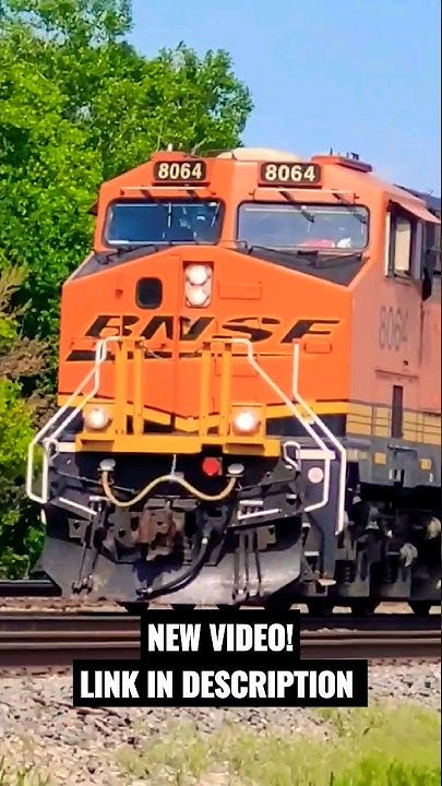 BNSF 8064 NOTCHES UP AFTER CLEARING EMPORIA KANSAS! STACK TRAIN ON THE TRANSCON! #shorts #train ...