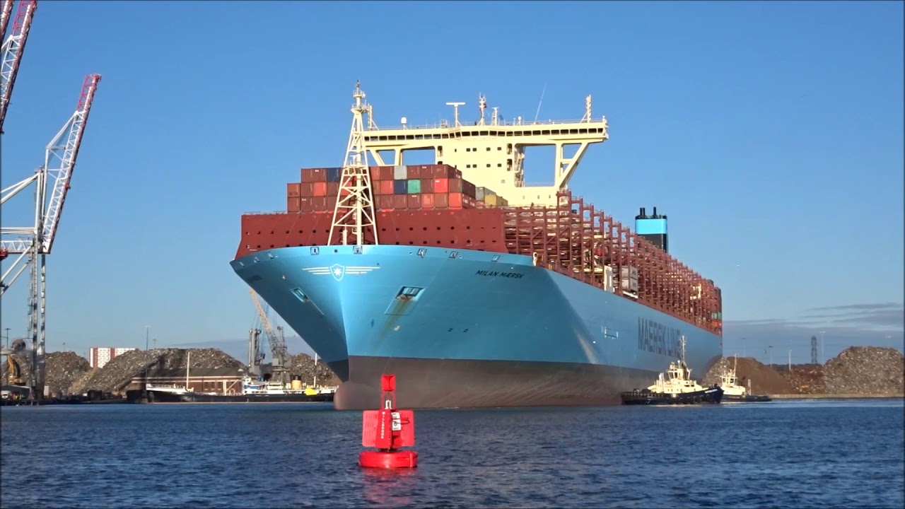 MILAN MAERSK Arriving Southampton 8 Nov 2017 - YouTube