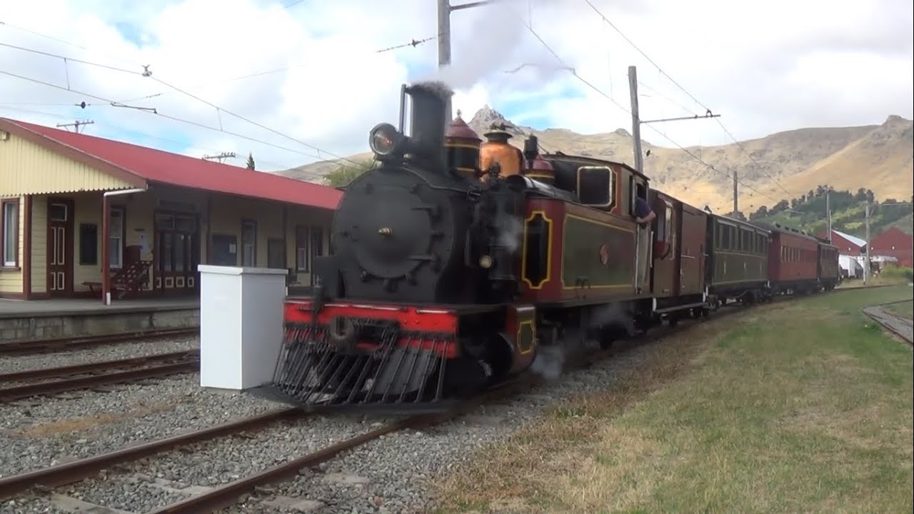 W192 Triangle Running (HD) - YouTube