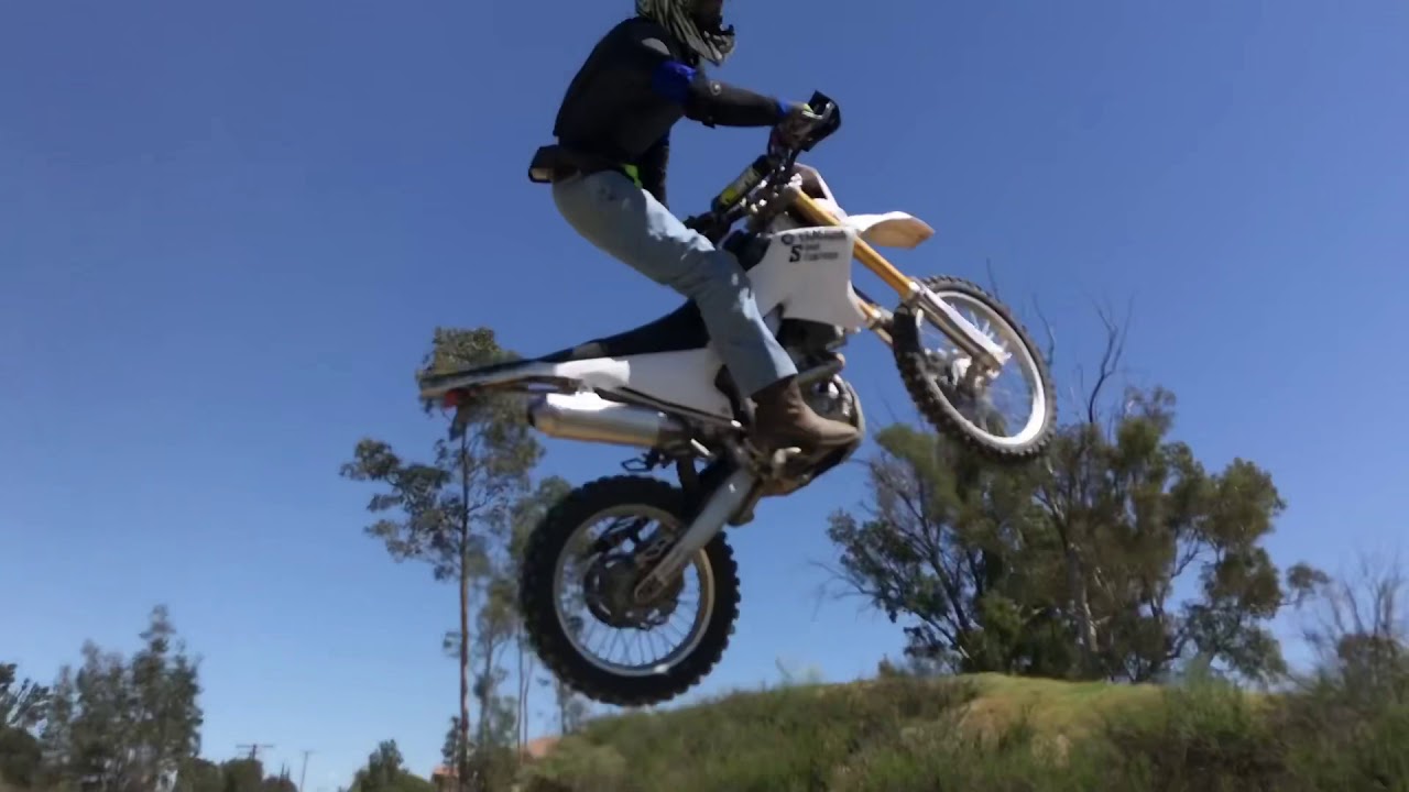 WR250R jumping clinic - YouTube