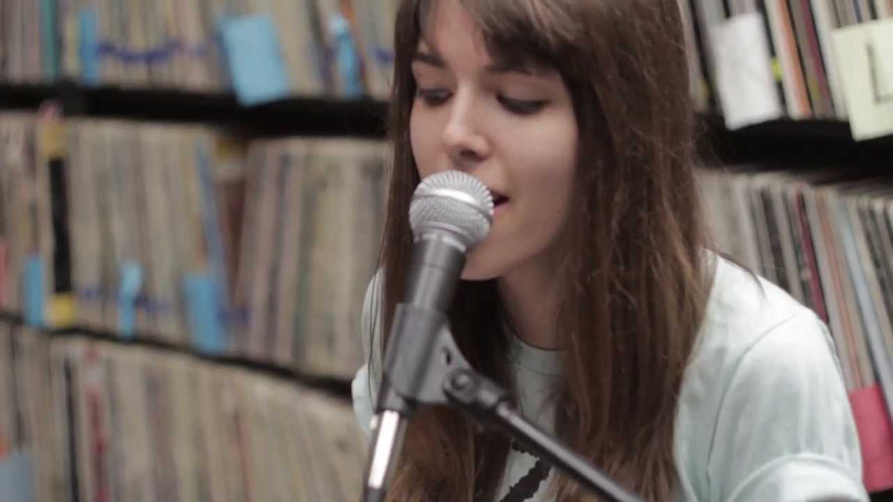 Summer Twins - "I Will Love You" Live on KUCI 88.9FM - YouTube