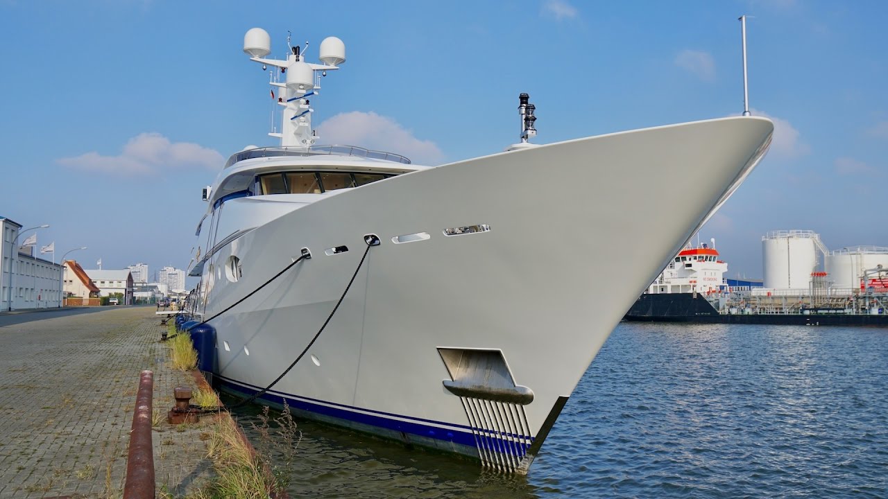 4K | Yacht ZENOBIA port Bremerhaven - Abeking & Rasmussen - YouTube