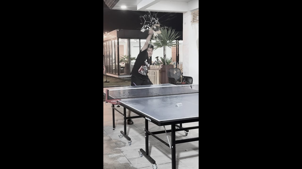 TABLE TENNIS PRANK - YouTube