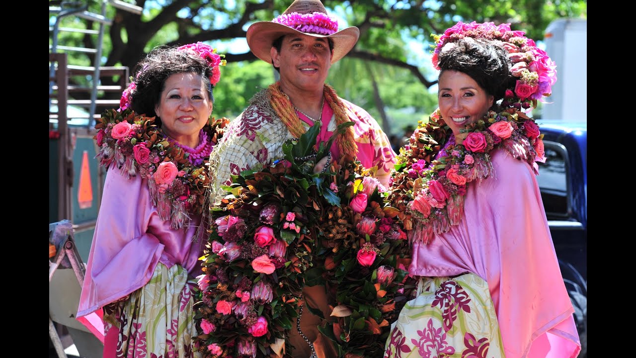 The Beauty of the Hula, and the making of Haku Lei's - YouTube