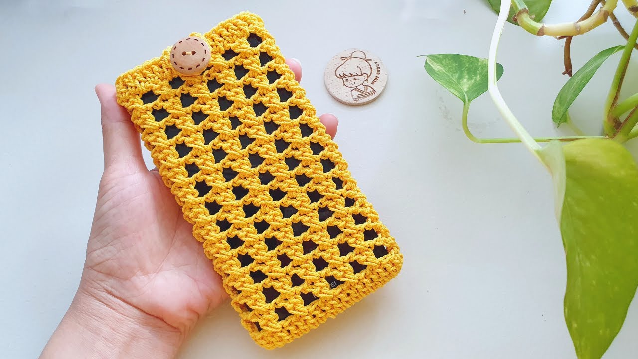Super Easy Crochet Phone Case Beginners Friendly | ViVi Berry DIY - YouTube