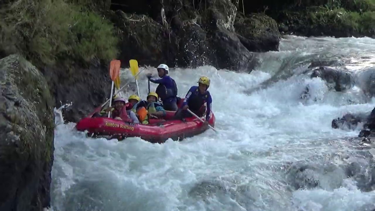 RAINBOW RAFTING RANDUDONGKAL - YouTube