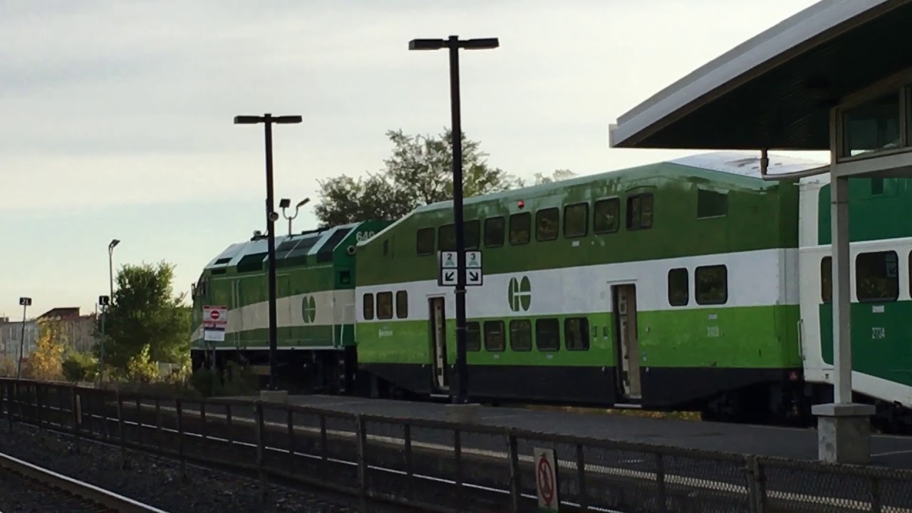 Go train 649 arriving at Burlington go station October 21 2017 - YouTube
