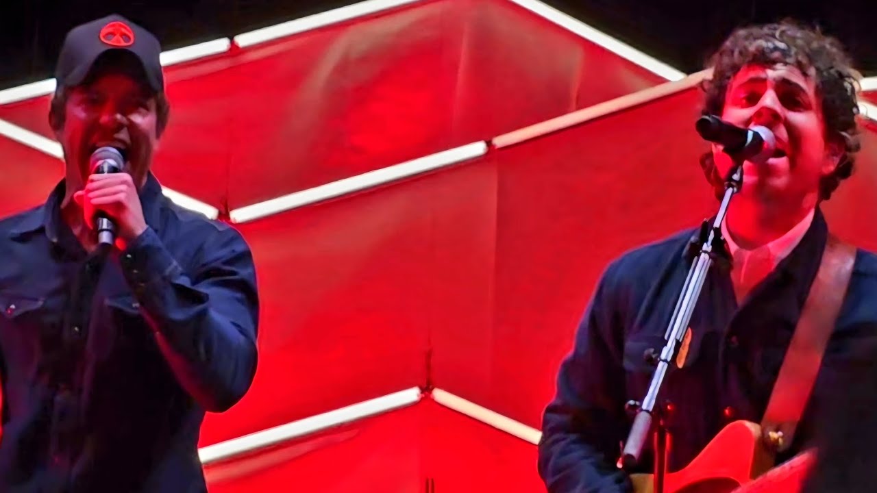 Brandon Flowers (The Killers) & Dawes "The Promised Land" - Springsteen ...