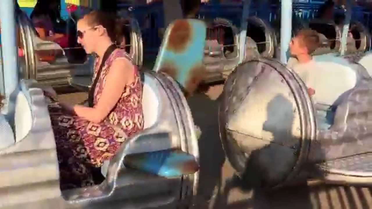 Sesame Place Oscar's Rotten Rusty Rockets ride - YouTube