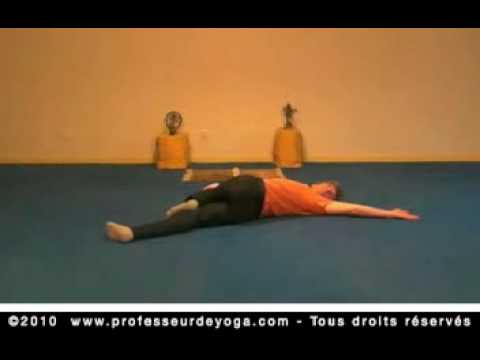 Posture de Yoga : La torsion au sol - YouTube