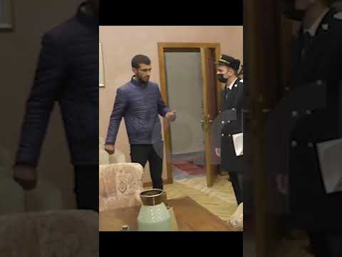 anasını 35 bıçaq zərbəsi ilə qətlə yetirən ogul #qətl#cay evi#xadimə