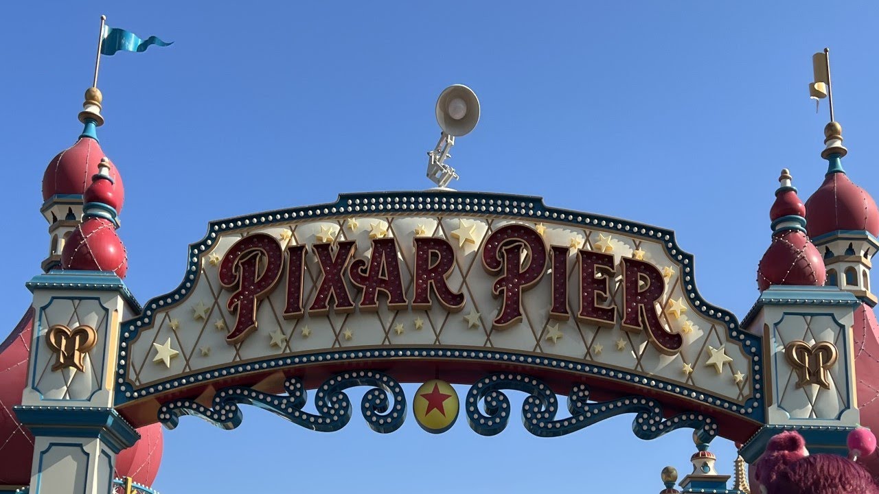 Pixar Pier Tour - 360 VR - 4K - YouTube