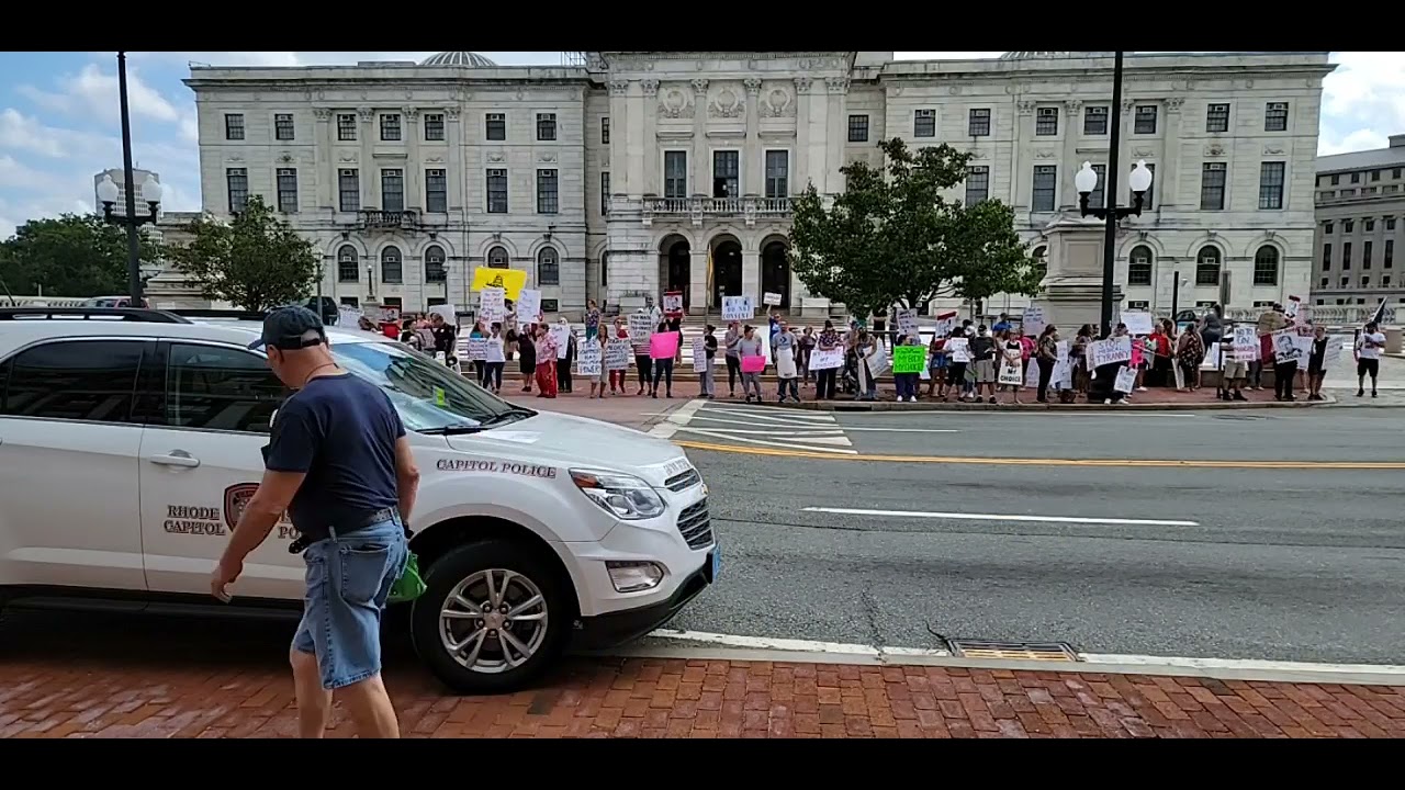 Vaccine Mandate Protest: Providence Rhode Island Crowd Shots! - YouTube