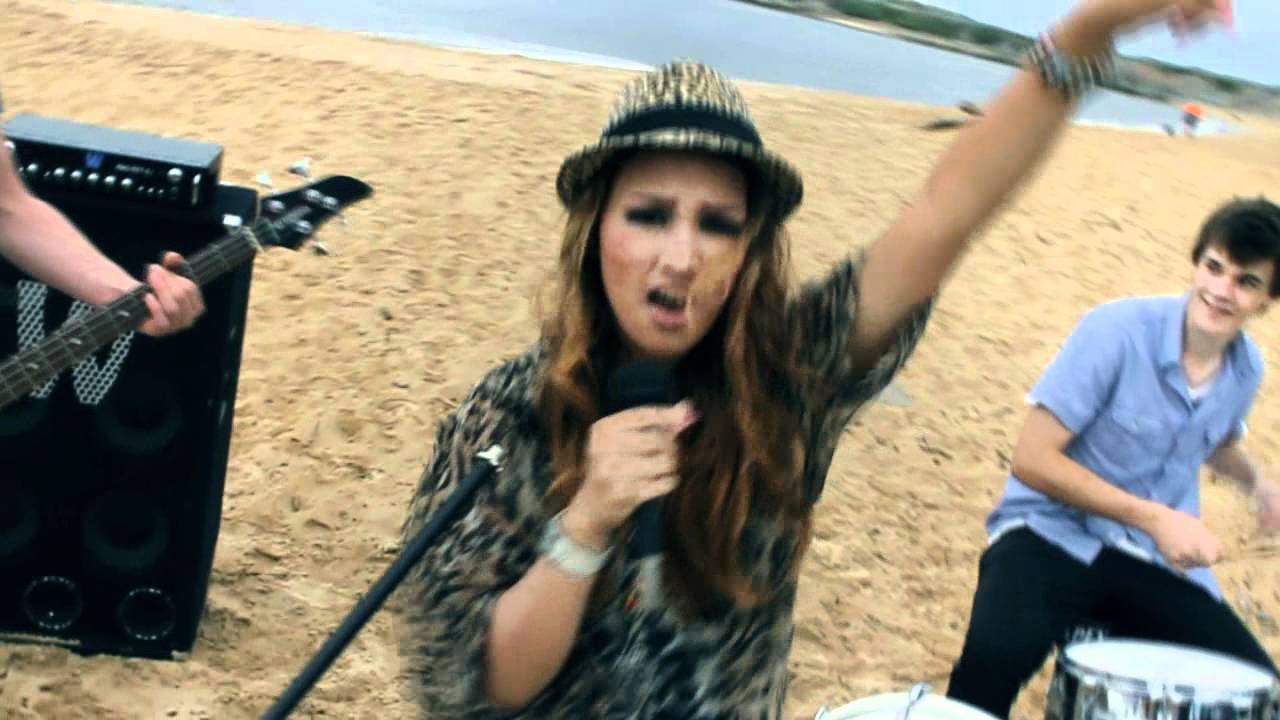 Beach - Laura Currie - YouTube