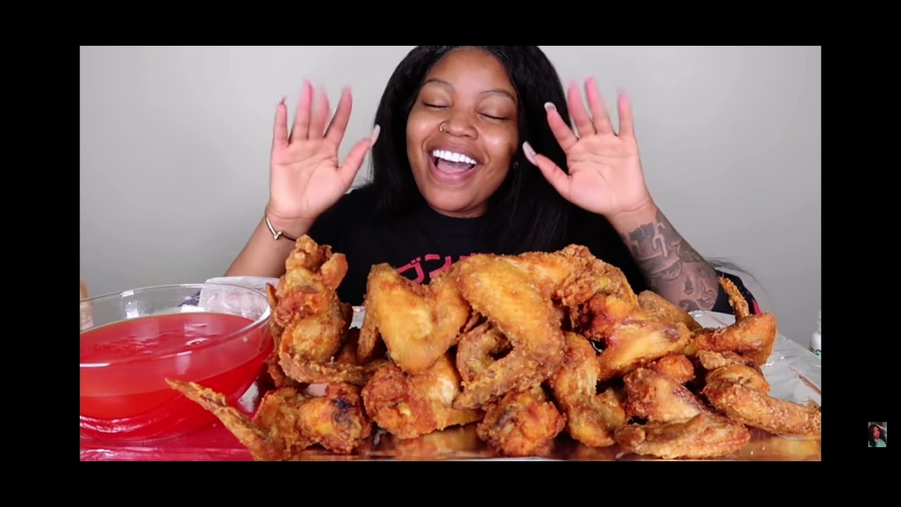 eat with que saying hello for 3 seconds treat | no purpose for this ...