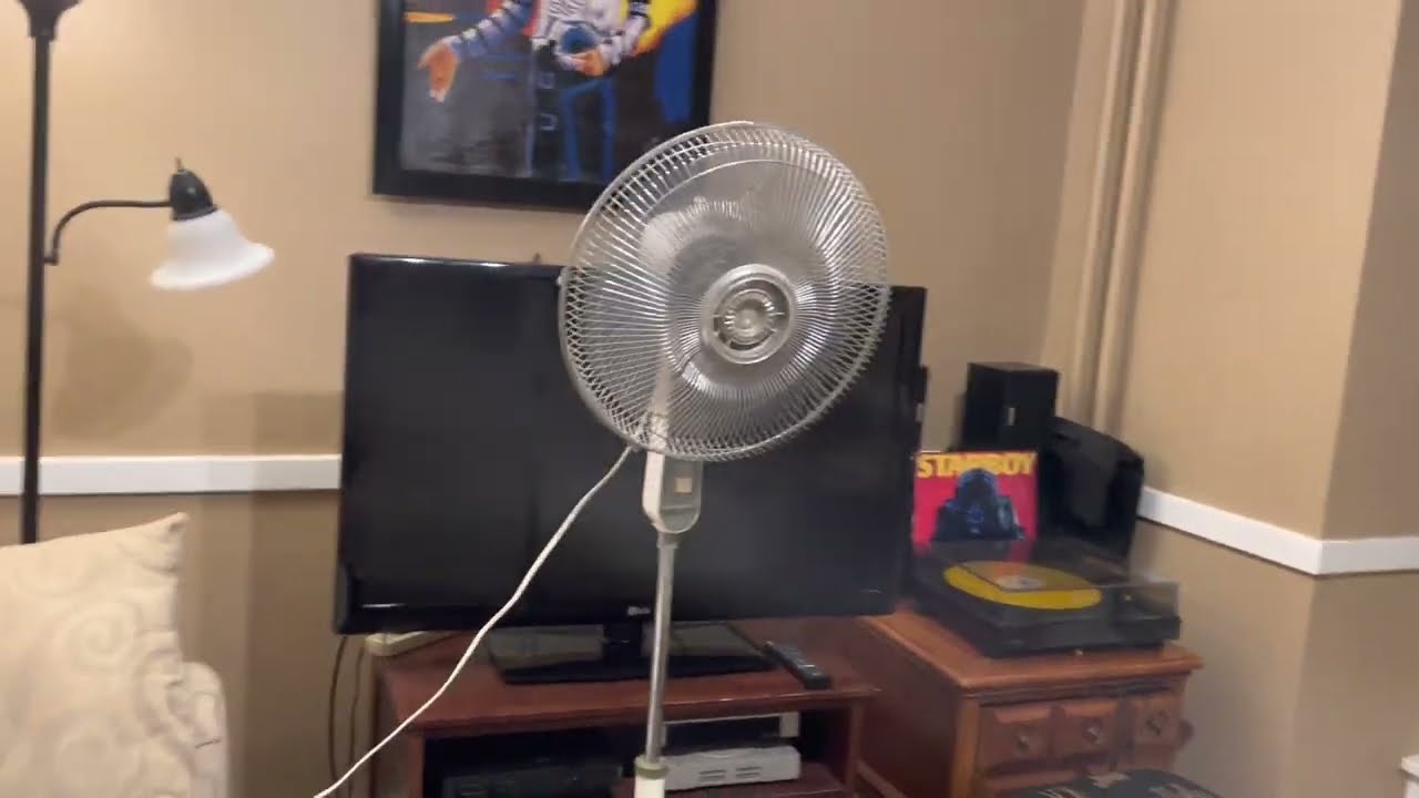 Windmere Pedestal Fan 16” - YouTube