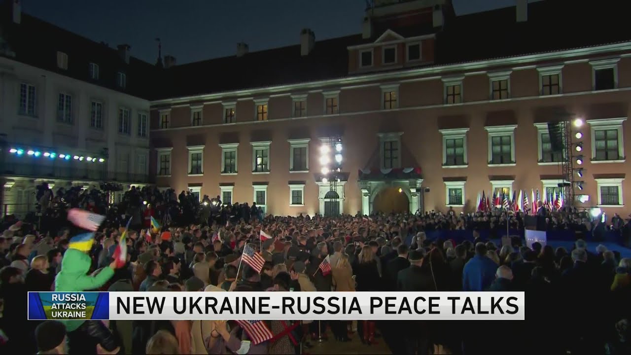 New peace talks begin as Russia focuses on Ukraine's east - YouTube