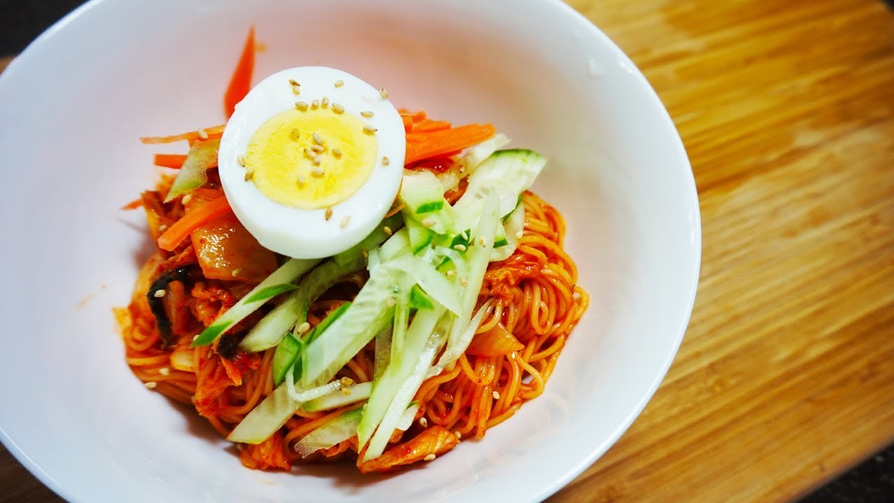 How to make Kimchi bibim guksu(김치비빔국수) - YouTube