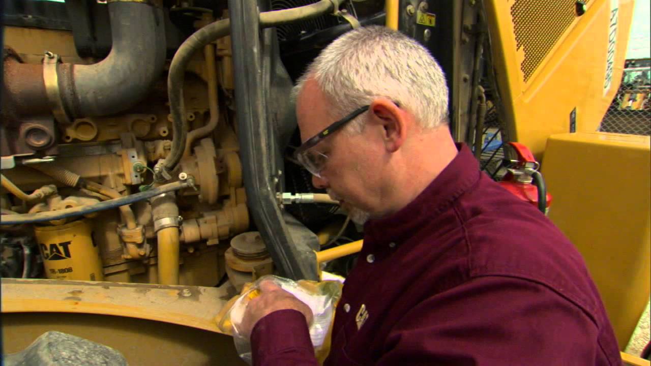 Systematisch onderhoud van smeerolie S•O•S℠ voor uw Cat® machines - YouTube