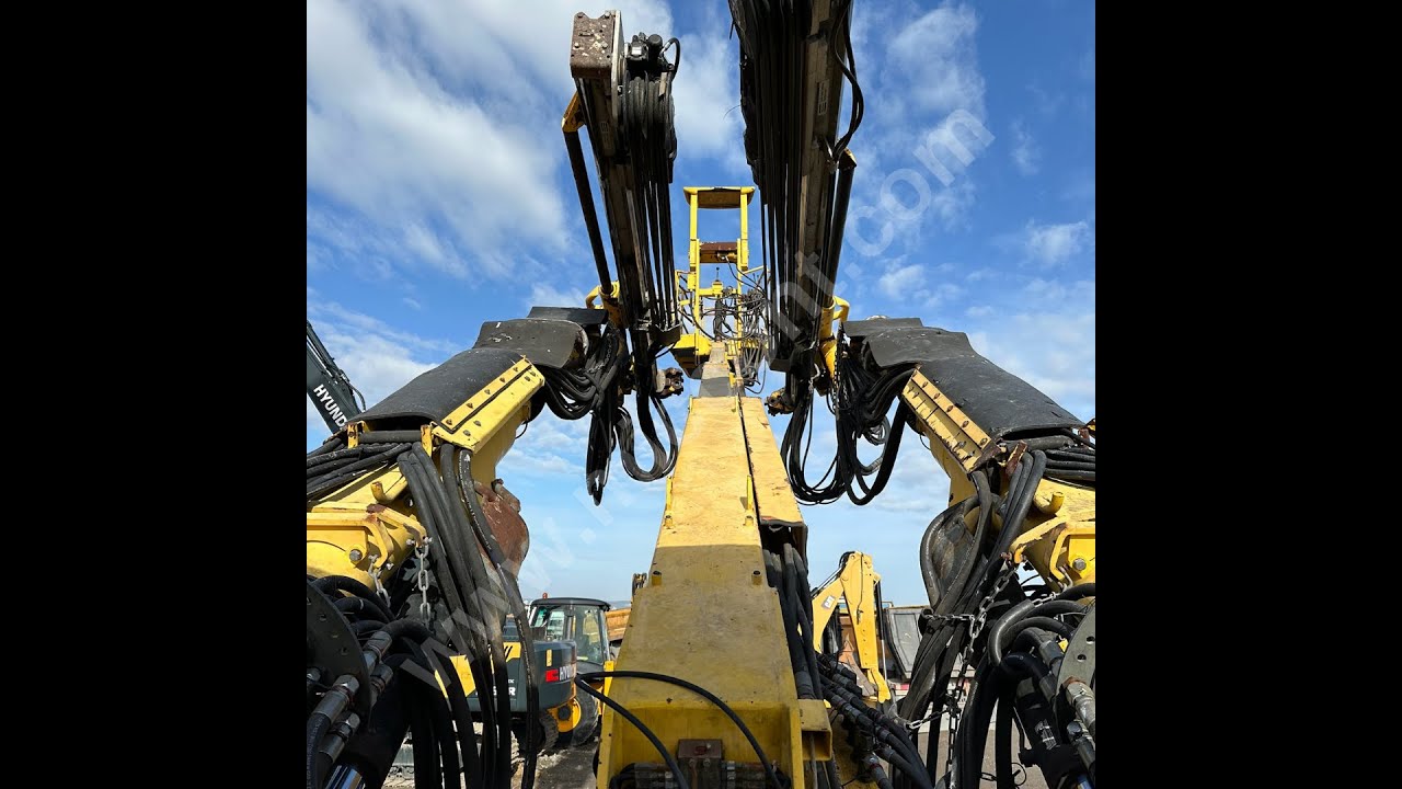 ATLAS COPCO L2D JUMBO BOOMER - YouTube