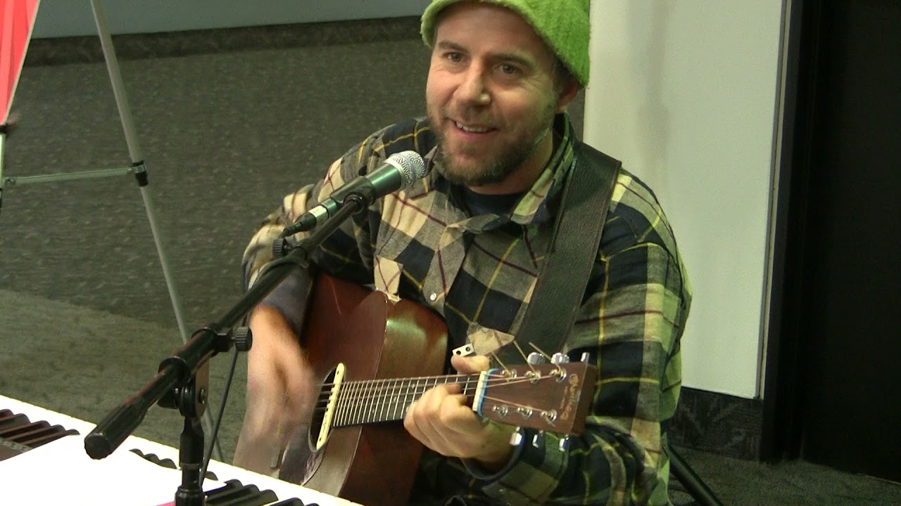 Jason Lytle (Grandaddy) live at San Francisco International Airport ...