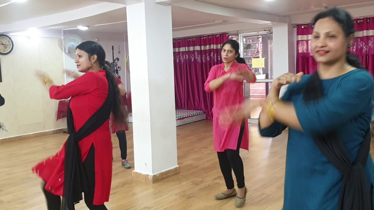 Mungda mungda song| Total dhamaal Dance performances - YouTube