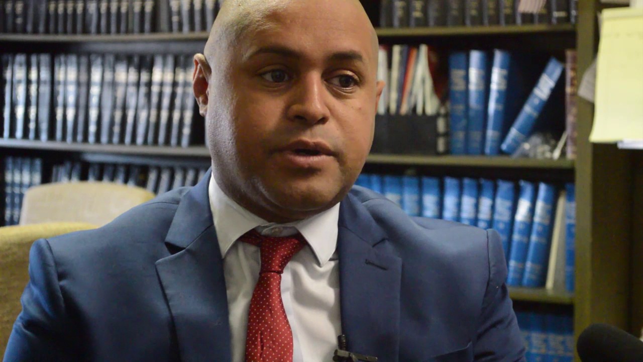 Immigration lawyer on ICE deportation - YouTube