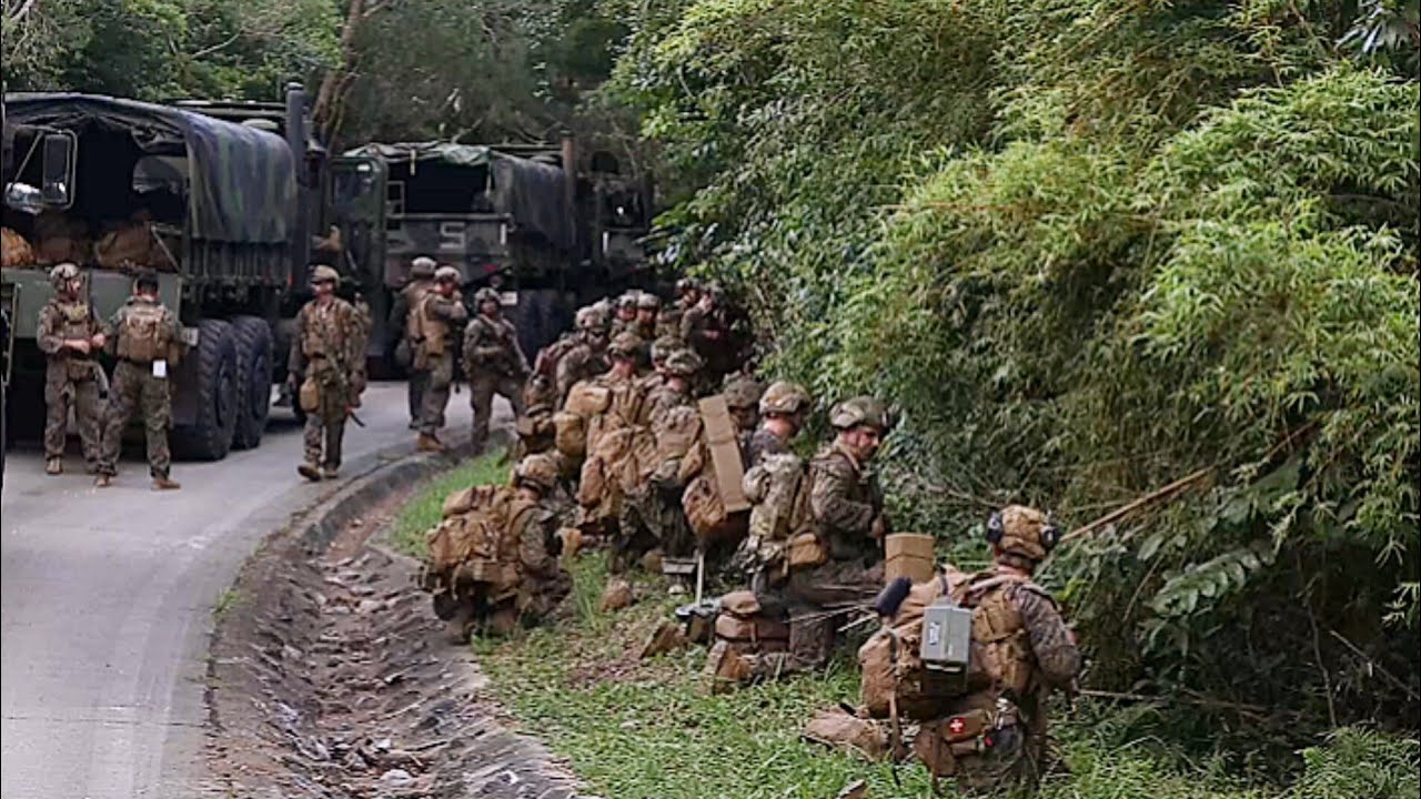 Marines Conduct Raid Training at Combat Town, Camp Hansen - YouTube