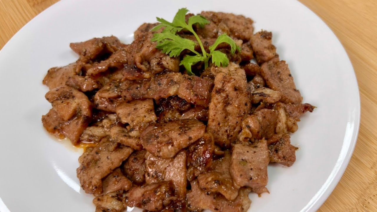 EASY Garlic & Pepper Pork Recipe I หมูผัดกระเทียมพริกไทย - YouTube