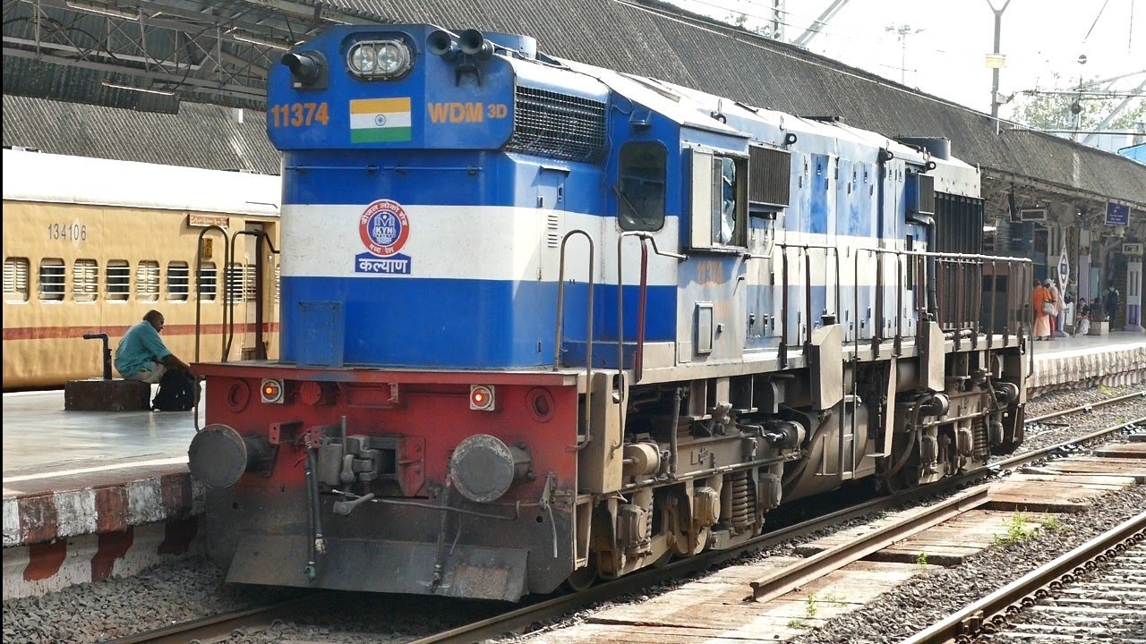 RTM WDG3A loco view at Bandra and KYN WDM3D light action at Dadar ...