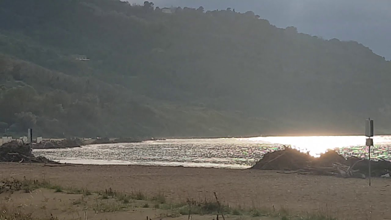 Pesaro, Baia Flaminia - YouTube