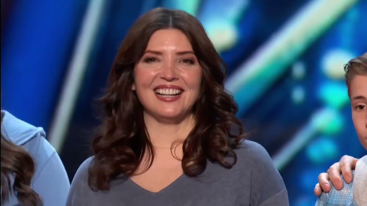 Sharpe Family Singers' Harmony it Top Notch singing Moana "How Far I'll ...