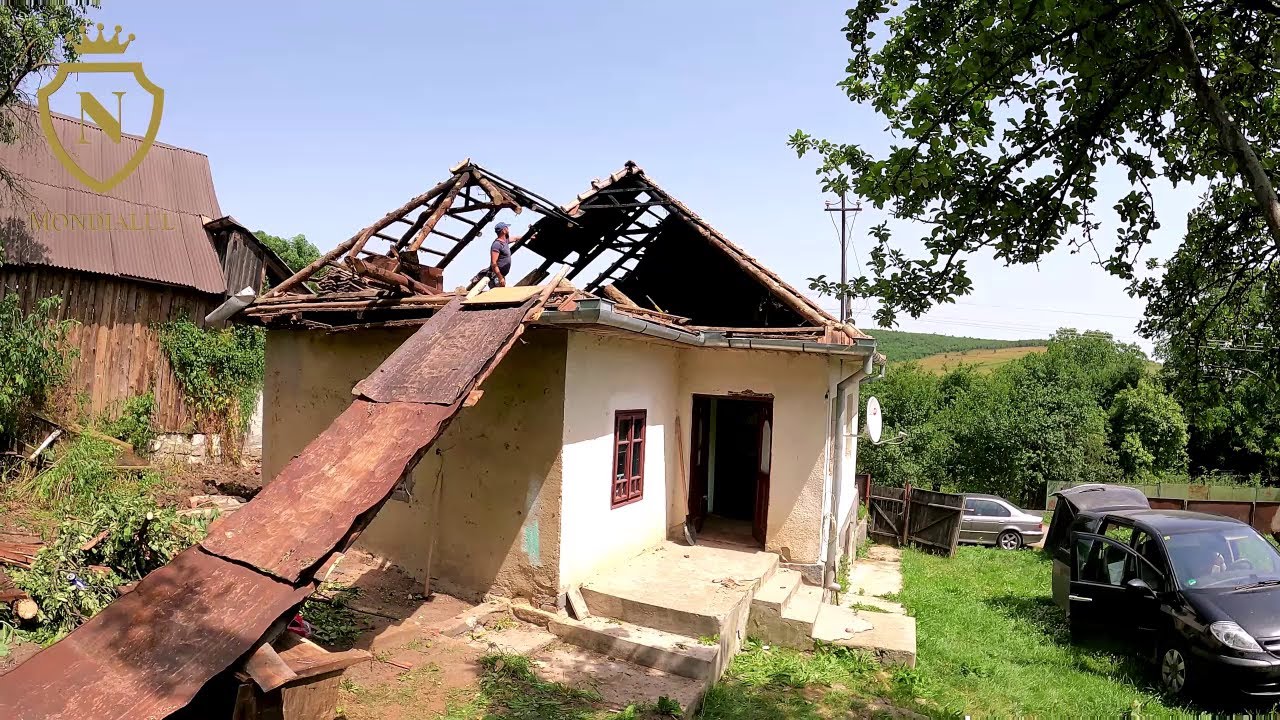 SA RASTURNAT ACOPERISU LA CIURILA🛕🙆‍♂️(CASA MONDIALA) - YouTube