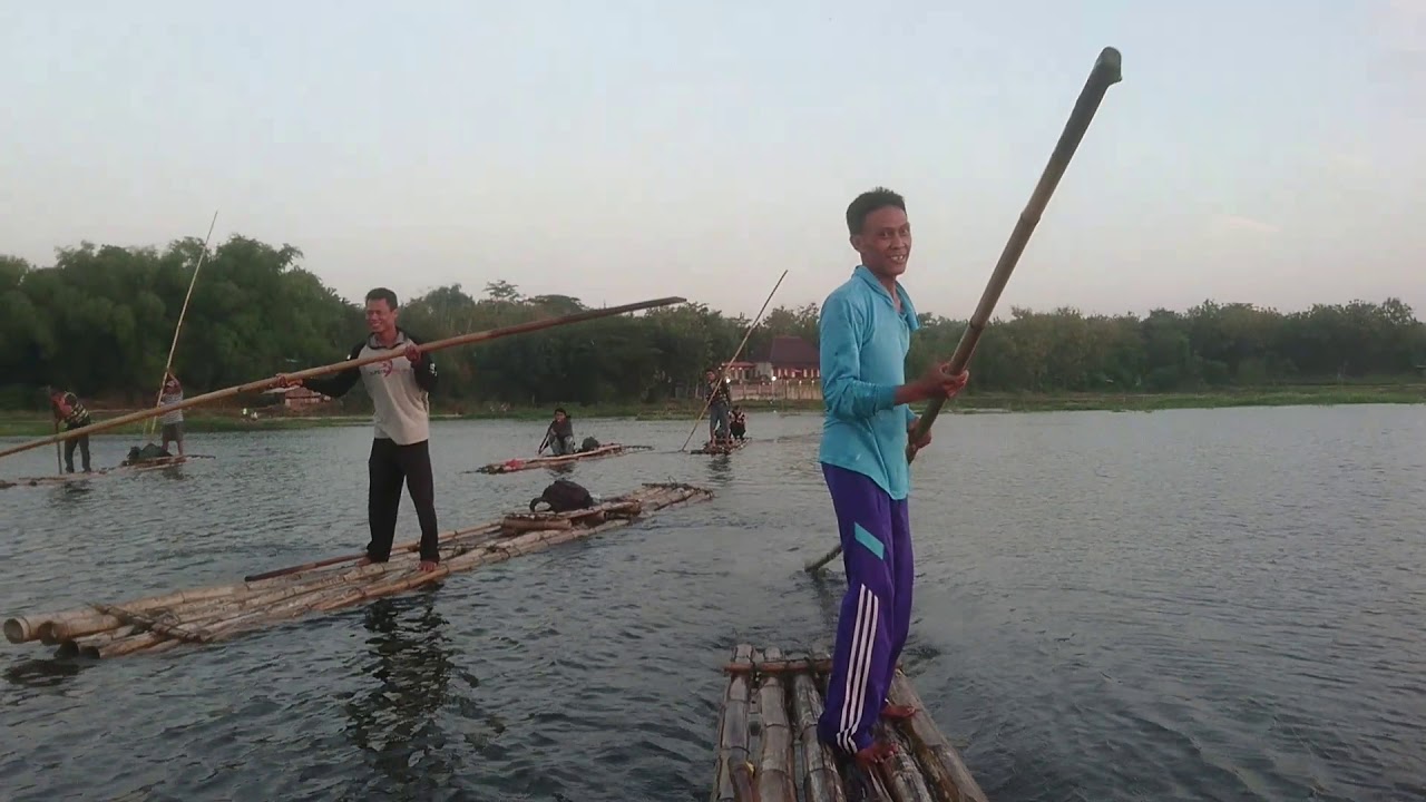 Berakit rakit menuju spot - YouTube