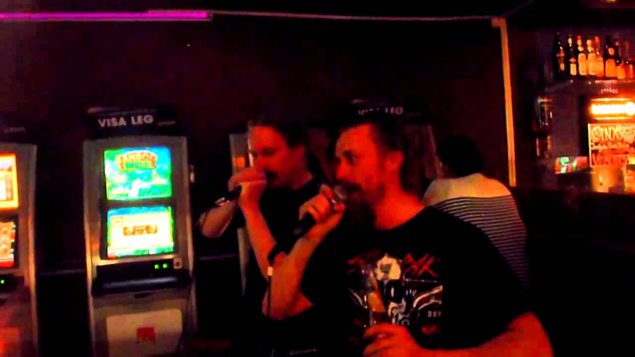 Pär Hulkoff sjunger karaoke - YouTube