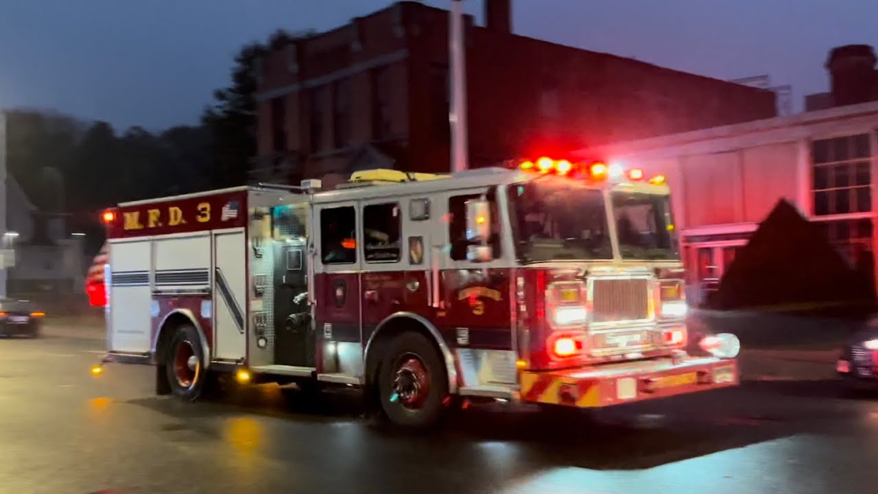 *PHENOMENAL SIREN USAGE* Meriden Fire Department Engine 3 responding ...