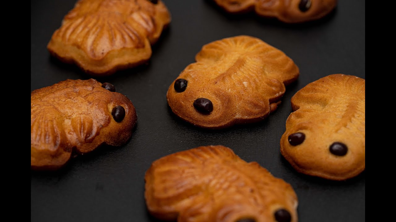 松软秘笈 公仔饼 Plain Mooncake Biscuit / Gong Zai Bing [新手也可上手] - YouTube