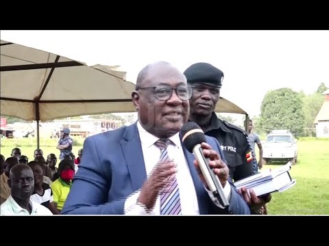 Land grabbing in Bunyoro - Stata minister for lands Sam Mayanja vows ...