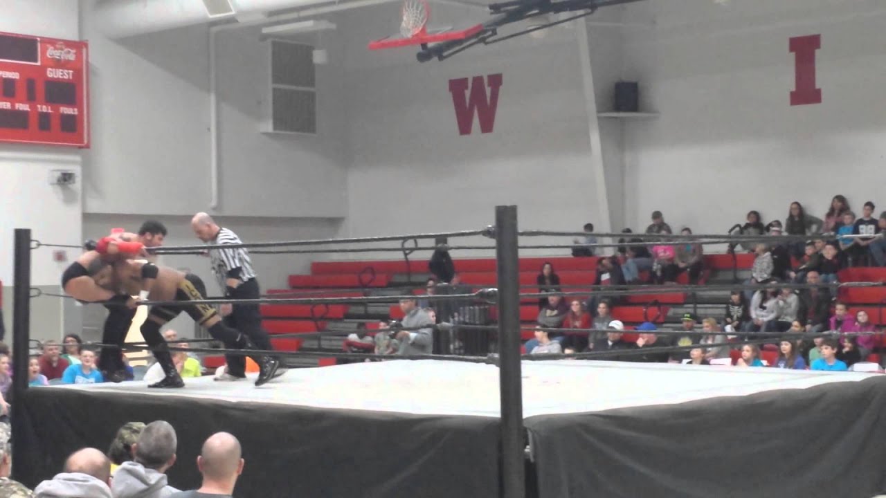 Chris Hargas vs Daniel Eads - YouTube