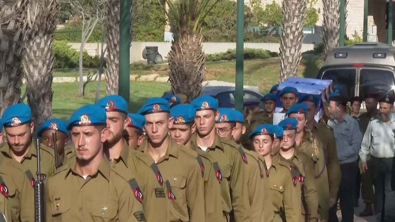 Maxim Women Of The Israeli Army